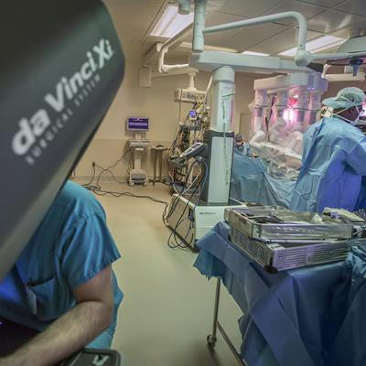 Why throat cancer patients may fare better after robotic surgery ...