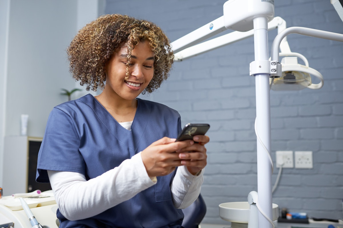 Toothio launches AI recruiting agent | DrBicuspid.com